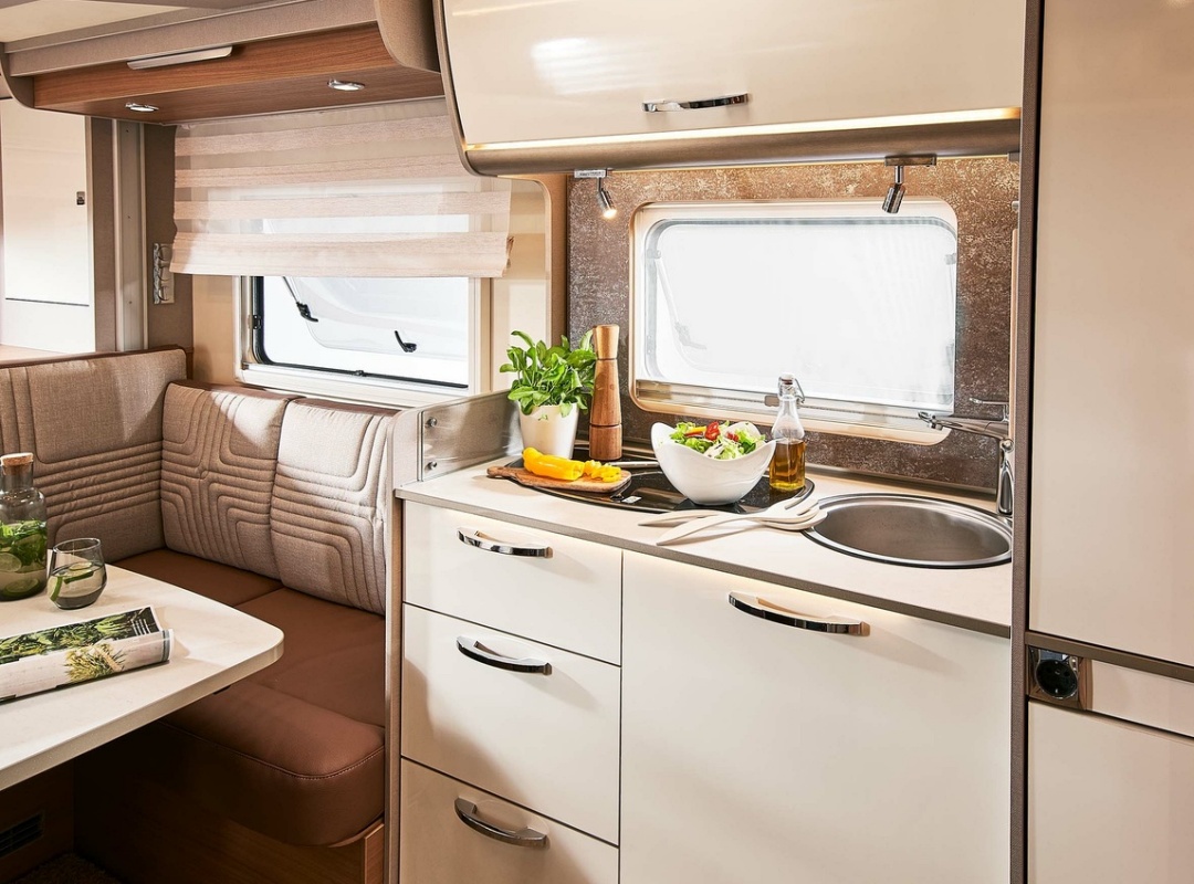 BURSTNER LYSEO TD649G GALLERY PAVILLON – Camping car ideal